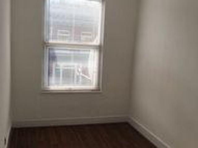 3 Bedrooms Terraced house for rent in Falcon Street, London E13