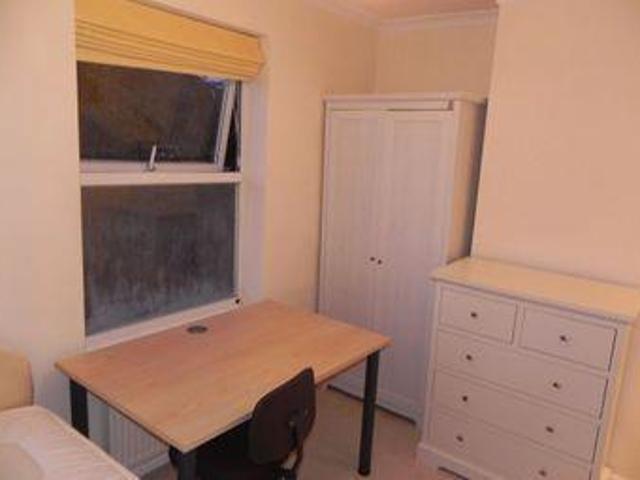 3 Bedrooms Terraced house for rent in Farnham Road Car Park, Guildford Park Road, Guildford GU2