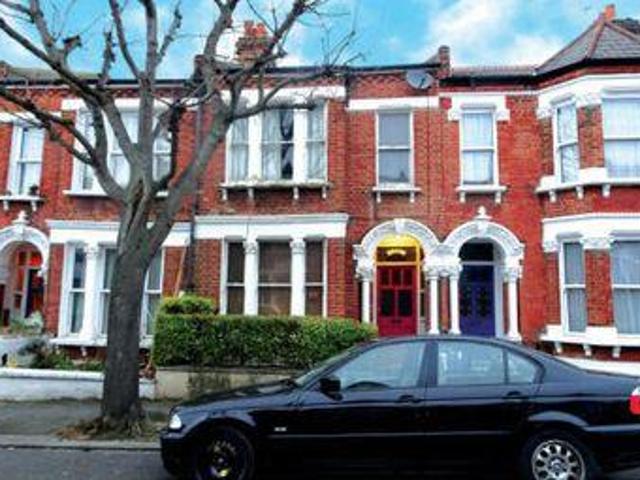 3 Bedrooms Terraced house for rent in Fernside Road, Balham SW12