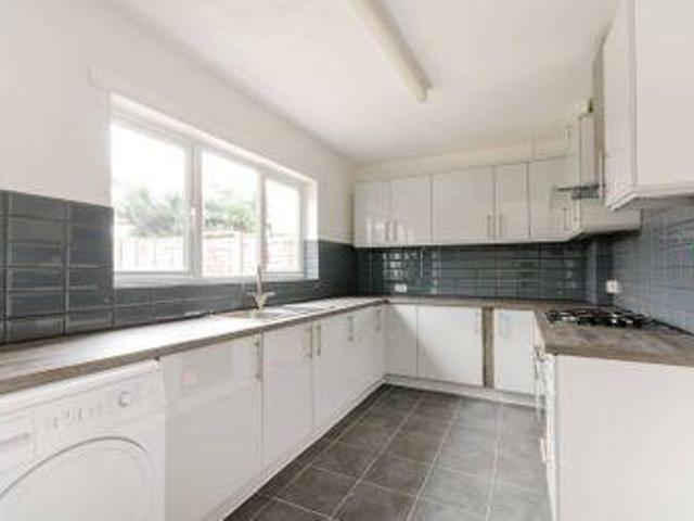 3 Bedrooms Terraced house for rent in Fleetwood Road, Kingston KT1