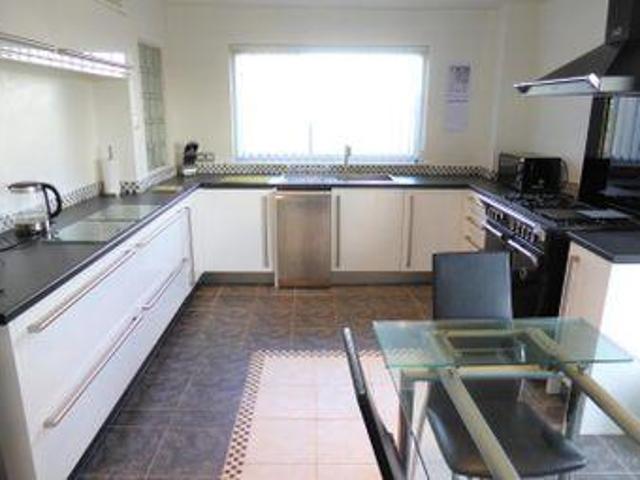 3 Bedrooms Terraced house for rent in Foster Way, High Green, Sheffield S35
