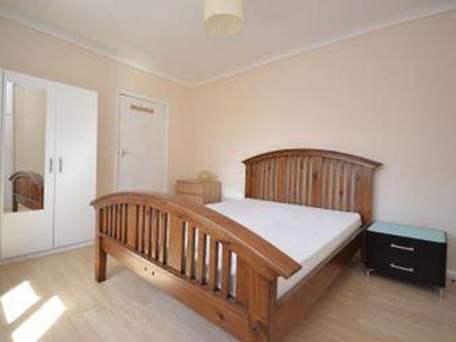 3 Bedrooms Terraced house for rent in Forest Road, London E17
