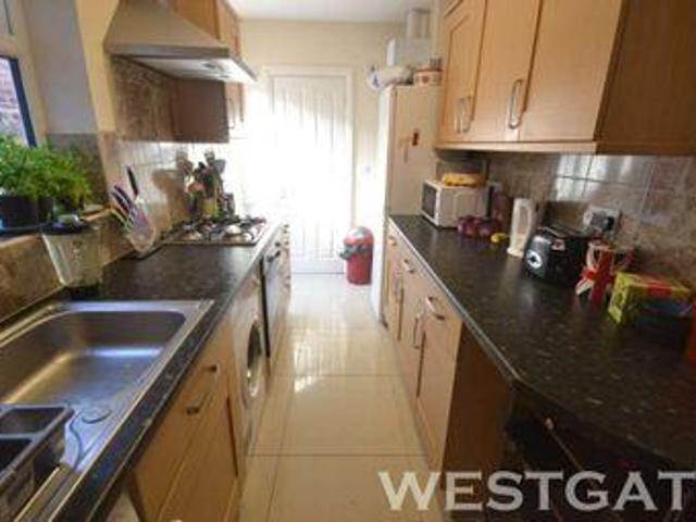 3 Bedrooms Terraced house for rent in Foxhill Road, Reading RG1