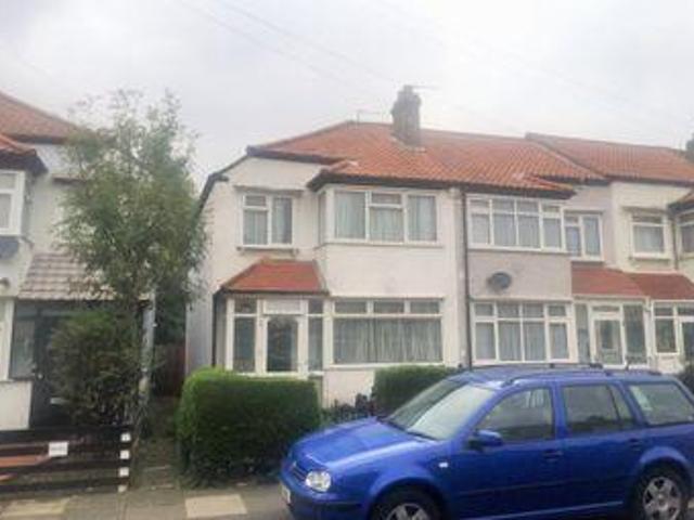3 Bedrooms Terraced house for rent in Galpins Road, Thornton Heath CR7