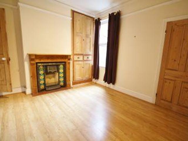3 Bedrooms Terraced house for rent in Gaul Street, West End, Leicester LE3