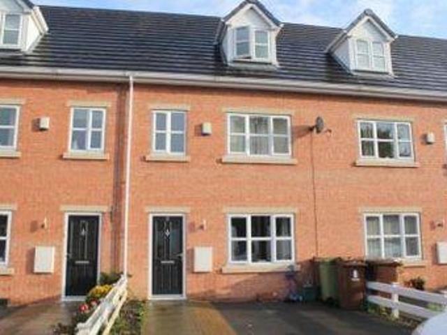 3 Bedrooms Terraced house for rent in Gilcar Street, Normanton WF6