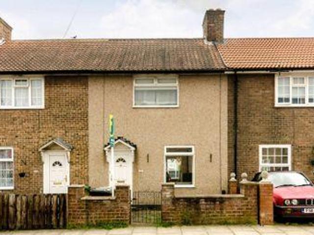 3 Bedrooms Terraced house for rent in Glenbow Road, Bromley BR1