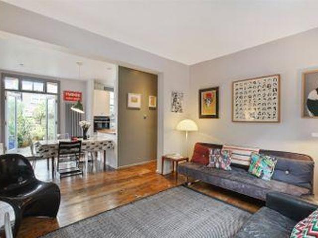 3 Bedrooms Terraced house for rent in Globe Road, London E2