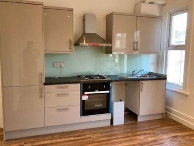 3 Bedrooms Terraced house for rent in Gowan Road, London NW10