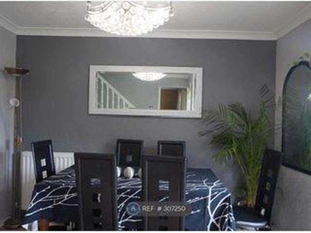 3 Bedrooms Terraced house for rent in Great Warley, Brentwood CM13