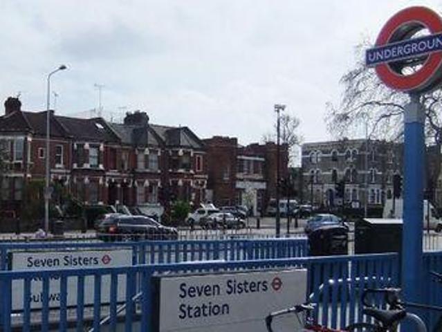 3 Bedrooms Terraced house for rent in Greenfield Road, London N15