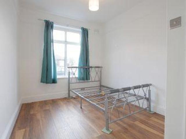 3 Bedrooms Terraced house for rent in Greenside Road, London CR0