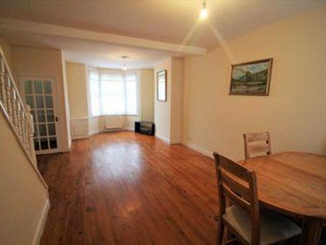 3 Bedrooms Terraced house for rent in Grosvenor Road, London N9