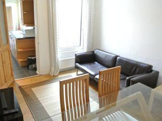 3 Bedrooms Terraced house for rent in Grove Terrace, Canterbury CT1