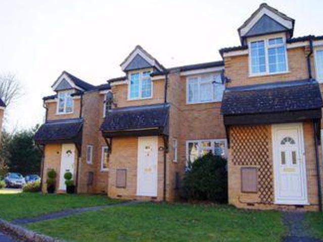 3 Bedrooms Terraced house for rent in Hungerford Close, Sandhurst GU47