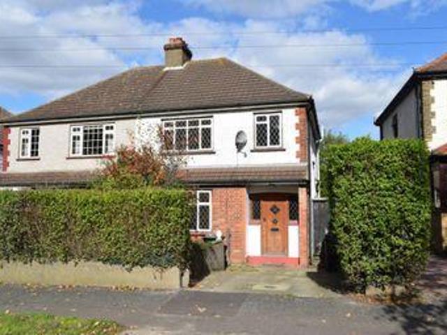 3 Bedrooms Terraced house for rent in Hall Road, Gravesend DA11