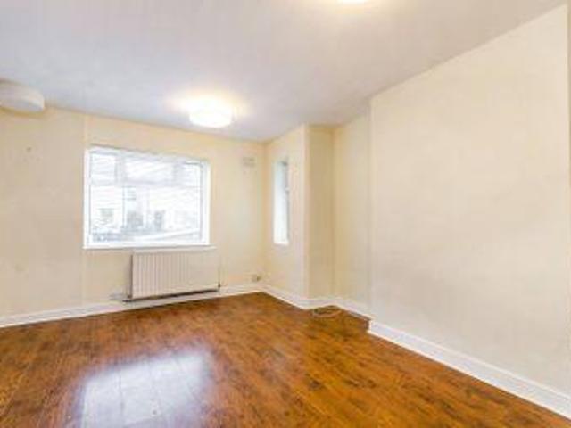 3 Bedrooms Terraced house for rent in Hampton, Hampton TW12