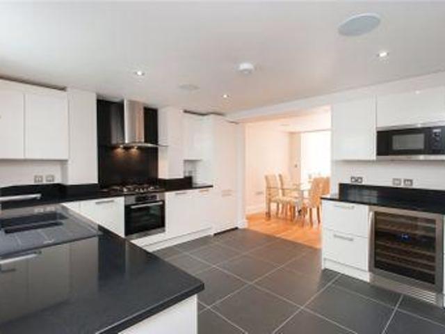 3 Bedrooms Terraced house for rent in Hasker Street, London SW3