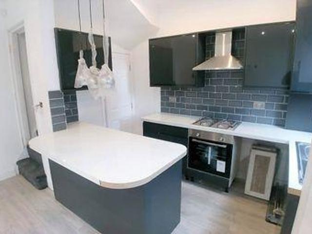 3 Bedrooms Terraced house for rent in Harold Walk, Hyde Park, Leeds LS6