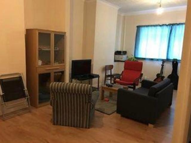 3 Bedrooms Terraced house for rent in Harold Street, Adamsdown CF24