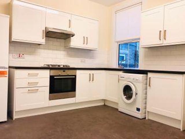 3 Bedrooms Terraced house for rent in Harcourt Road, London E15