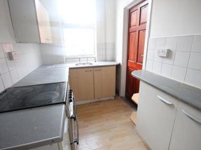 3 Bedrooms Terraced house for rent in Harlech Road, Holbeck, Leeds LS11