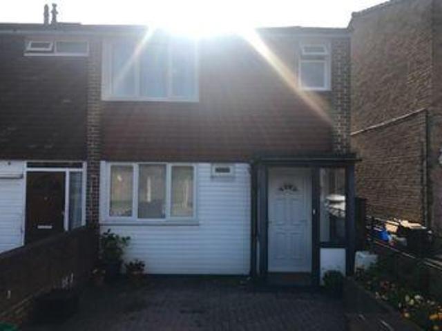 3 Bedrooms Terraced house for rent in Hawthorn Grove, London SE20
