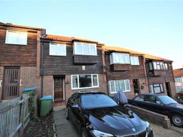 3 Bedrooms Terraced house for rent in Hatton Close, London SE18