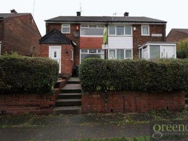 3 Bedrooms Terraced house for rent in Hesketh Walk, Middleton, Manchester M24