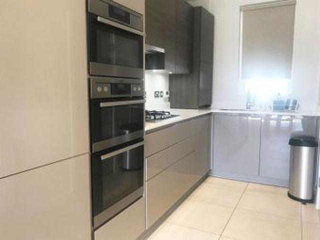 3 Bedrooms Terraced house for rent in Hera Avenue, Barnet EN5