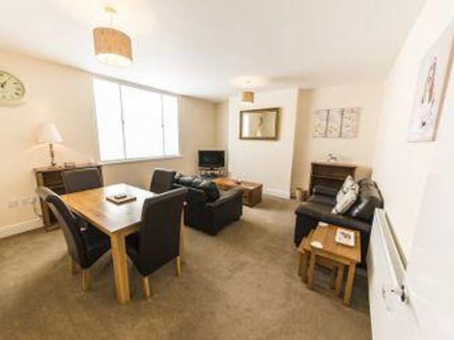 3 Bedrooms Terraced house for rent in Hilda Road, London E16
