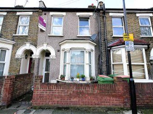 3 Bedrooms Terraced house for rent in Holbrook Road, Stratford, London. E15