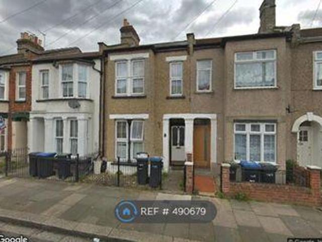 3 Bedrooms Terraced house for rent in Holly Road, Enfield EN3