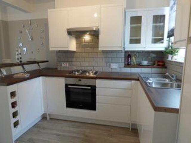 3 Bedrooms Terraced house for rent in Homesdale Road, Bickley, Bromley BR1