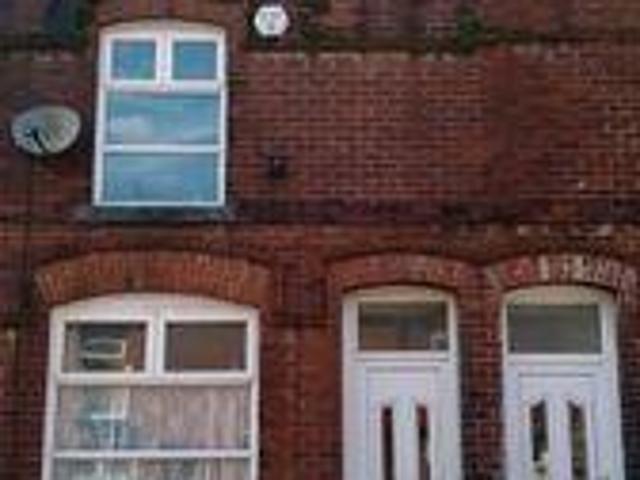 3 Bedrooms Terraced house for rent in Kendal Road, Bolton BL1