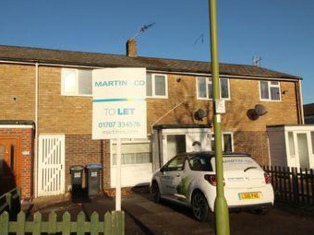 3 Bedrooms Terraced house for rent in Kestrel Green, Hatfield, Herts AL10