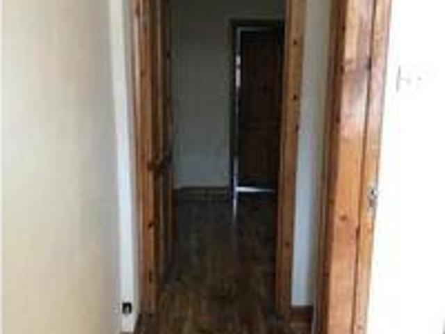 3 Bedrooms Terraced house for rent in King Edwards Road, Enfield EN3