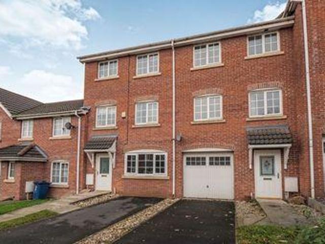 3 Bedrooms Terraced house for rent in Kingsdale Close, Bury BL9