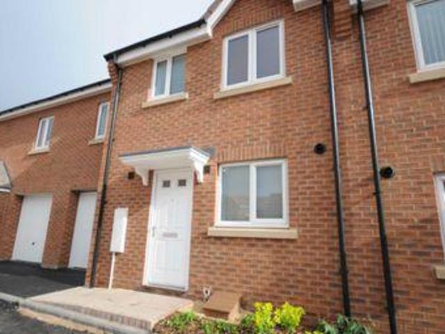 3 Bedrooms Terraced house for rent in Lancers Walk, Coventry CV3