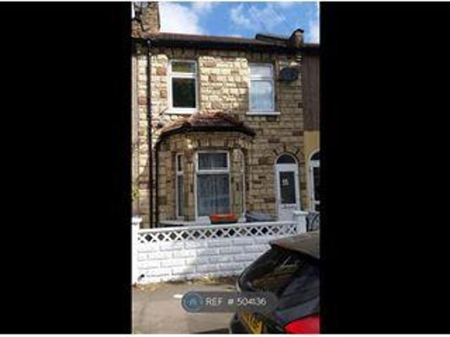 3 Bedrooms Terraced house for rent in Lawrence Road, East Ham E6
