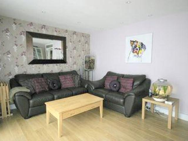 3 Bedrooms Terraced house for rent in Laurel View, Woodside Park, London N12
