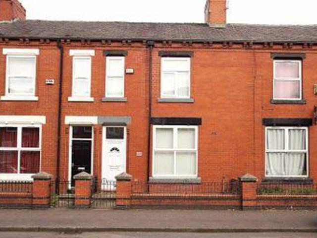 3 Bedrooms Terraced house for rent in Lightbowne Road, Moston, Manchester M40