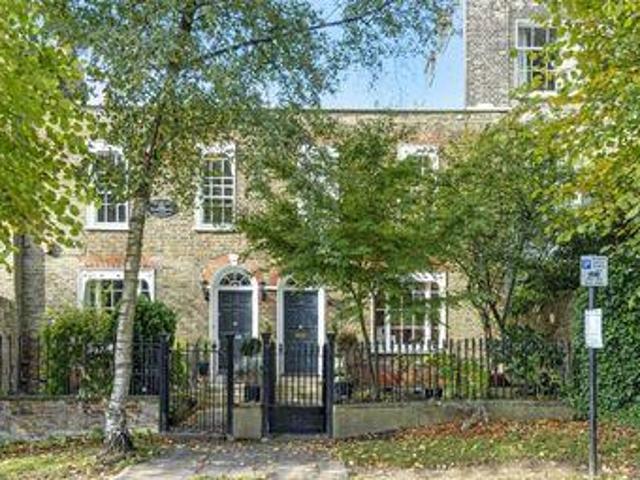 3 Bedrooms Terraced house for rent in Lower Terrace, London NW3