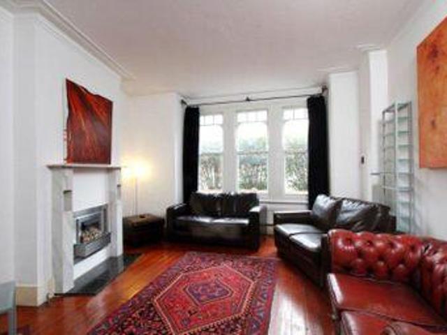 3 Bedrooms Terraced house for rent in Louisville Road, London SW17