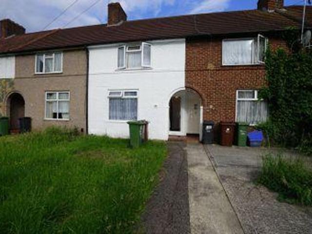 3 Bedrooms Terraced house for rent in Parsloes Avenue, Dagenham RM9