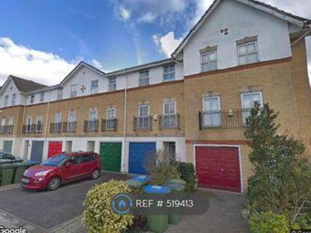 3 Bedrooms Terraced house for rent in Princess Alice Way, London SE28