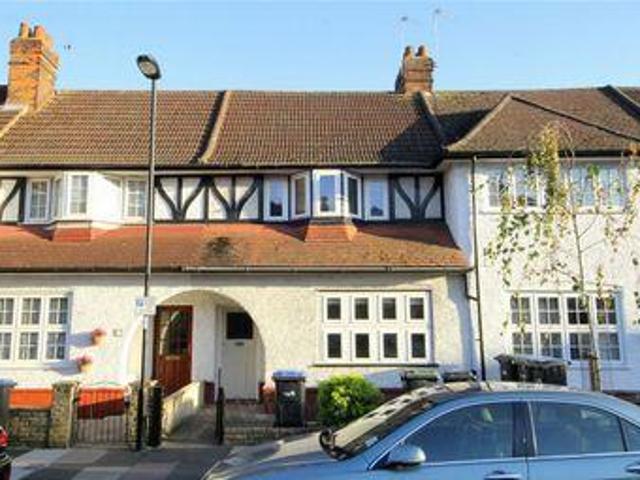 3 Bedrooms Terraced house for rent in Queens Avenue, London N21