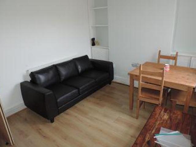 3 Bedrooms Terraced house for rent in Richards Street, Cathays CF24