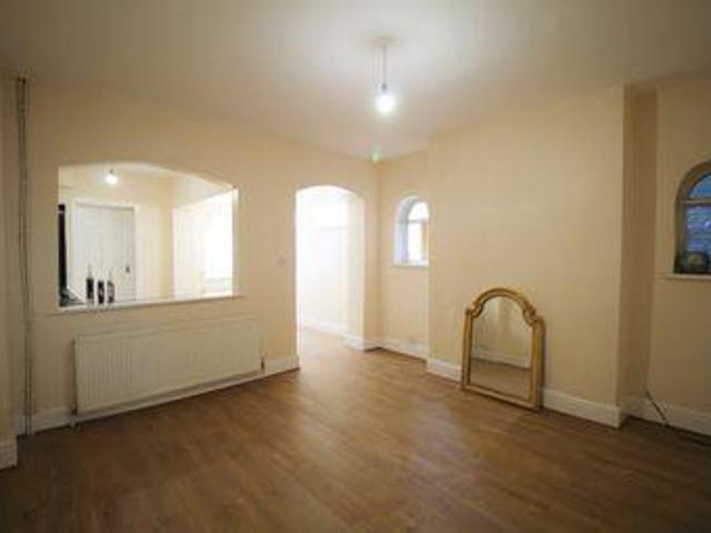 3 Bedrooms Terraced house for rent in Ripponden Road, Oldham OL4