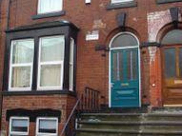 3 Bedrooms Terraced house for rent in Royal Park View, Leeds LS6